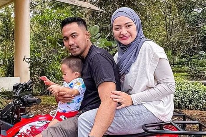 Nathalie Holscher Pamer Momen Dinner Bareng Pacar Baru, Netizen Auto Doakan Mantan Istri Sule ...