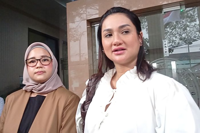 Tengku Dewi Hamil Tua, Sidang Perceraiannya dengan Andrew Andika Ditunda hingga Sang Aktris ...