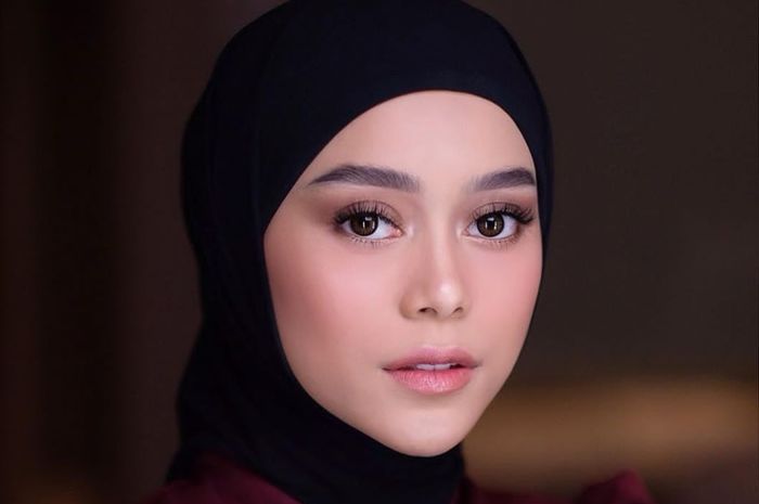 Penampilan Terbaru Lesti Kejora saat Umroh yang Makin Sumringah Dipuji Netizen