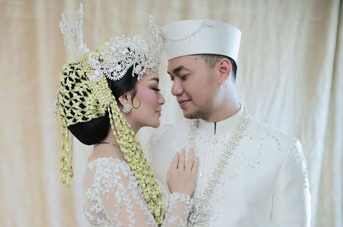 Rela Menikah dengan Siri, Zaskia Gotik Ceritakan Momen Sirajuddin ... Rela Menikah dengan Siri, Zaskia Gotik Ceritakan Momen Sirajuddin ...