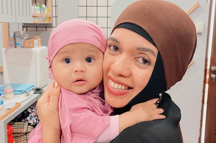 Gen Halilintar Absen di Acara Tedak Siten, Ekspresi Ameena Saat ... Gen Halilintar Absen di Acara Tedak Siten, Ekspresi Ameena Saat ...