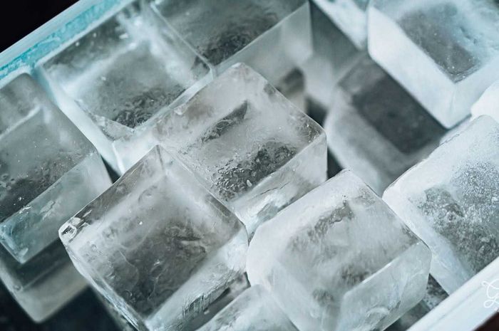Akhirnya Terbongkar, Ini Rahasia Membuat Es Batu Sebening Kristal, Kuncinya Cuma di 1 Hal ...