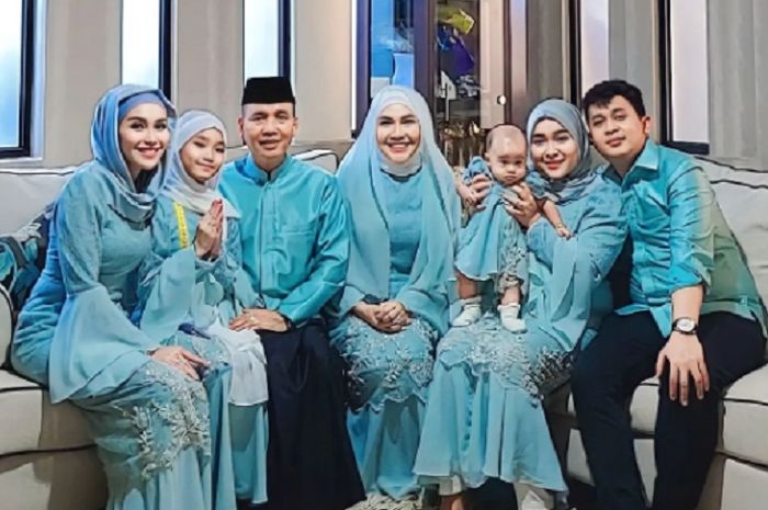 Dituding Numpang Hidup pada Ayu Ting Ting, Pekerjaan Asli Sang Adik ...