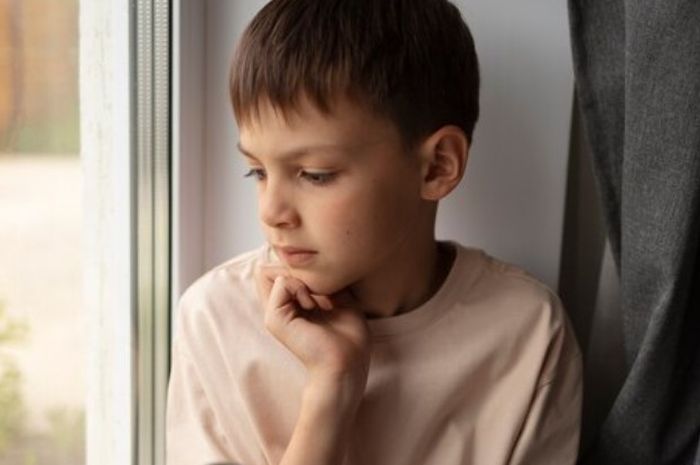 Inilah Penyebab Anak yang Suka Menyendiri dan Cara Mengatasinya - Nakita