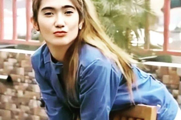 Kini Ngamen Demi Sesuap Nasi, Revi Mariska Ogah Contoh Luna Maya, Ternyata Senang Umbar Foto ...