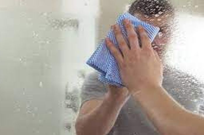 Bak Hotel Bintang 5, Cermin di Kamar Mandi yang Butek Bisa Kinclong ...