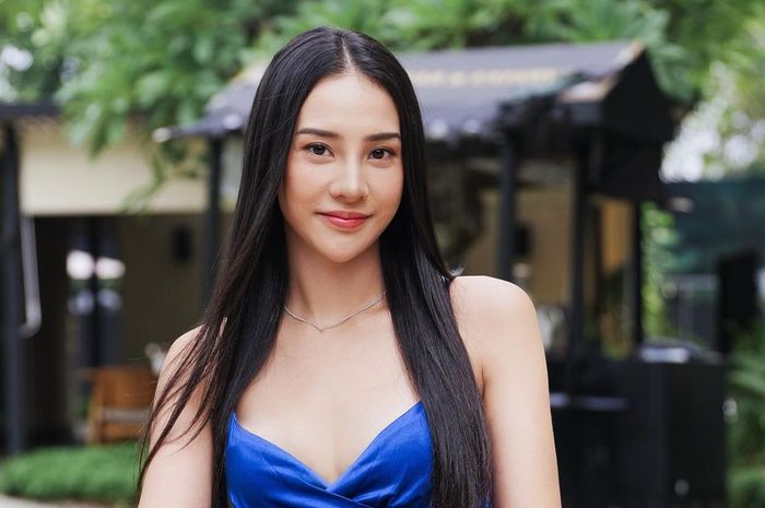 So Sexy, Intip Tampilan Anya Geraldine Saat Main Tenis Pakai Bra Top dan Celana Super Pendek - Stylo