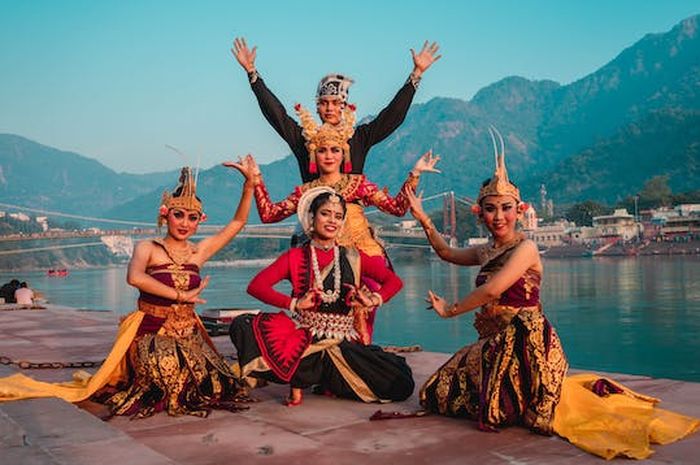 Apa Manfaat Kolaborasi Budaya Bagi Bangsa Indonesia? Ini Penjelasannya ...