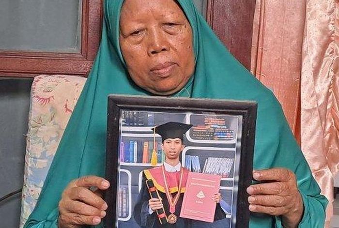 Kabar Meninggalnya Eks Asisten Panji Petualang Kejutkan Publik, Ibu ... Kabar Meninggalnya Eks Asisten Panji Petualang Kejutkan Publik, Ibu ...