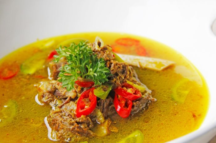 Asem Iga, Menu Favorit di Ruang Tengah Cafe dengan Bumbu Rempah ...