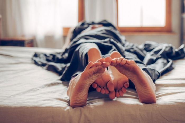 4 Posisi Hubungan Intim Hot dengan Bantuan Kursi, Wajib Coba Malam Ini ... 4 Posisi Hubungan Intim Hot dengan Bantuan Kursi, Wajib Coba Malam Ini ...