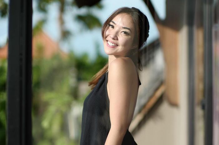 Bak Tak Pakai Bra Pamer Punggung Mulus, Tampilan Gisel Kenakan Backless Dress Tuai Komentar ...