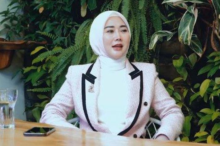 Didemo Oleh Koalisi Wanita Indonesia di Gedung Kementerian Sosial RI ...