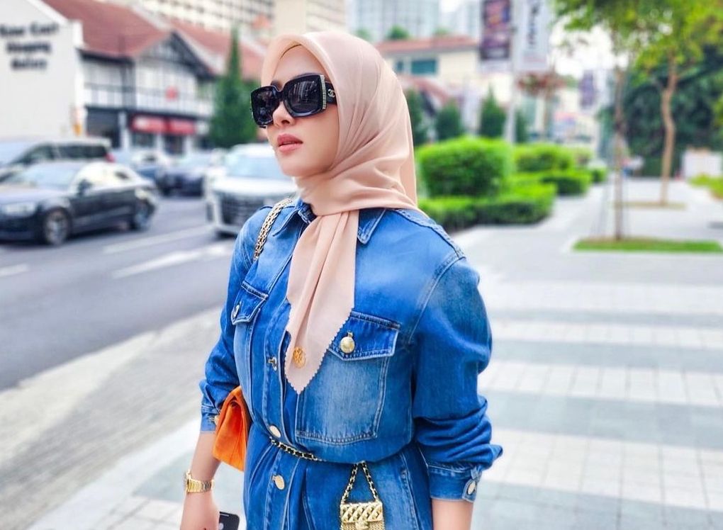 Tumben Enggak Pamer Hermes, Syahrini Kepergok Pakai Tas Merek Lain yang ...
