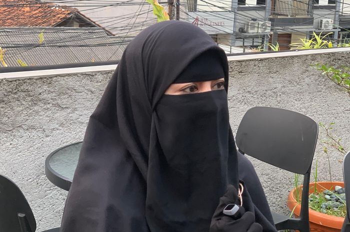 Heboh Wanda Harra ke Kajian Pakai Cadar Padahal Seorang Pria, Umi Pipik ...