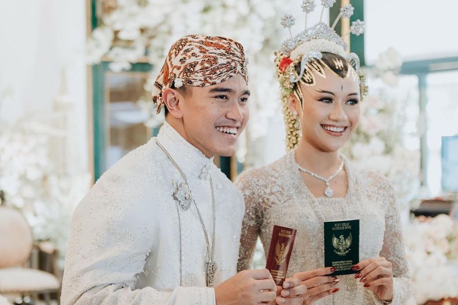 Berita Kirab Pengantin Kaesang Erina Terbaru Hari Ini - Grid.ID