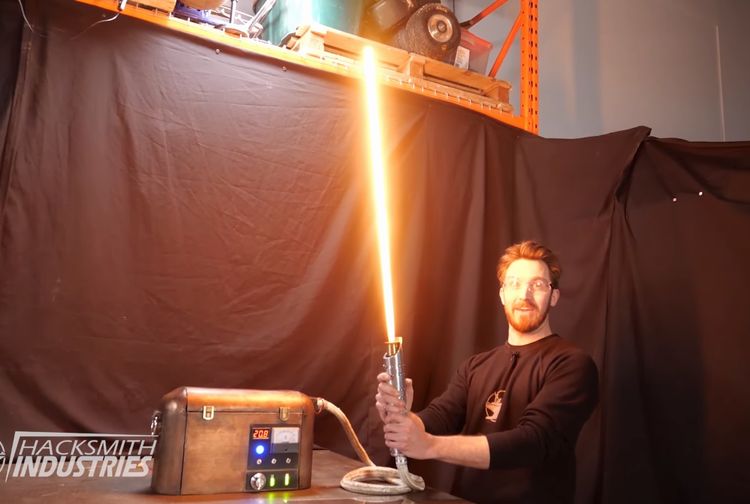 Keren, Pedang Star Wars Ini Beneran Punya Kekuatan Dark Side! - Kids