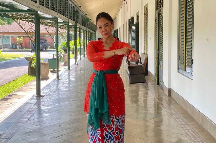 5 Kebaya Merah Putih untuk 17an ala Rania Yamin. Cocok Buat Anak Muda ...
