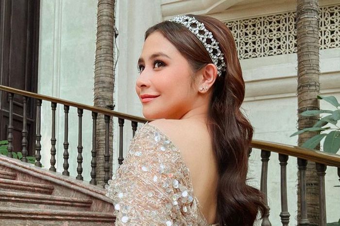 Gaya Prilly Latuconsina Sudah Semakin Seksi dan Berani, Intip Penampilannya Saat Pamer Punggung ...