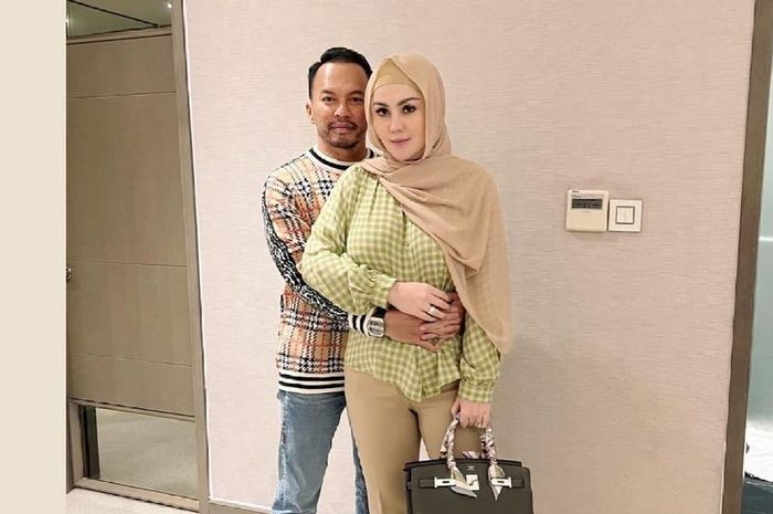 Rayakan Lebaran Bareng Faisal Harris, Intip Cantiknya Jennifer Dunn ...