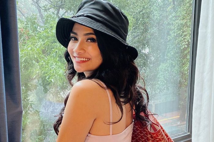 Tertangkap Kamera Cekcok, Vanessa Angel dan Mantan Istri Didi Mahardika ... Tertangkap Kamera Cekcok, Vanessa Angel dan Mantan Istri Didi Mahardika ...