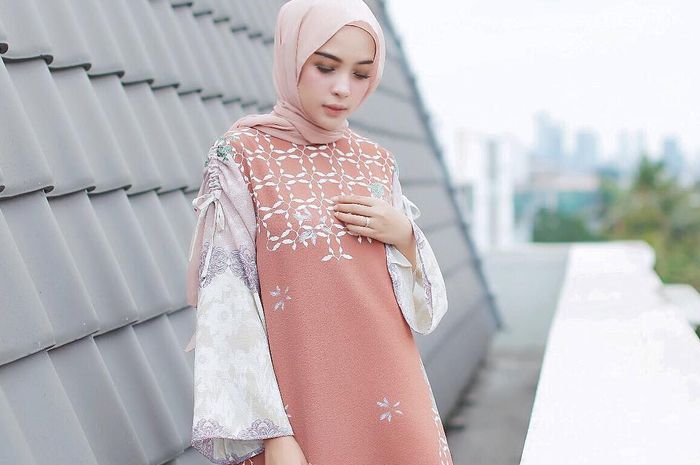 5 Model Tunik Lebaran Manis ala Selebgram Hamidah Rachmayanti. Modis ...