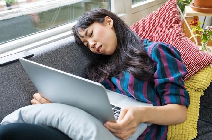 Siang Hari Mudah Mengantuk Saat Puasa Ramadan, Ini Penyebab dan Cara ...