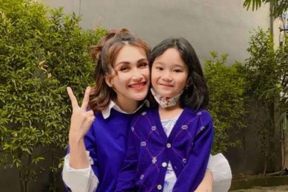 Berita Ayu Tin Ting Terbaru Hari Ini - Grid.ID