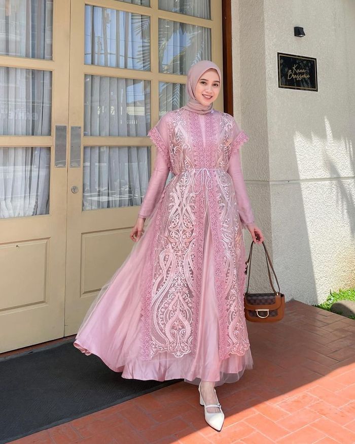 Inspirasi Dress Brokat Untuk Lebaran Hingga Kondangan dari Selebgram ...