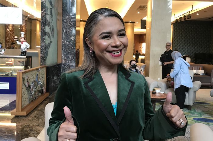 Putri Kedua Lulus dari Universitas di Australia, Ruth Sahanaya Dukung ...