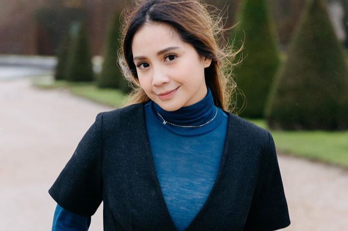 Pelesiran ke Italia, Nagita Slavina Jadi Sorotan Saat Pakai Jaket Senilai Hampir Seratus Juta ...