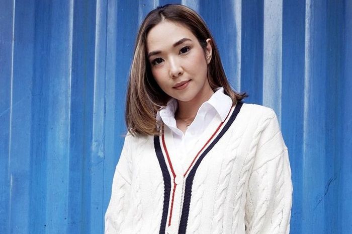 Video Celana Gisella Anastasia Melorot Saat Wawancara Viral di Tiktok ...