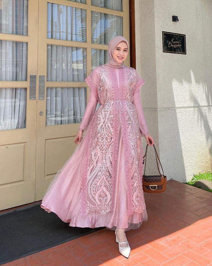 Inspirasi Baju Lebaran 2023 yang Jadi Favorit, Elegan di Hari Raya - Stylo