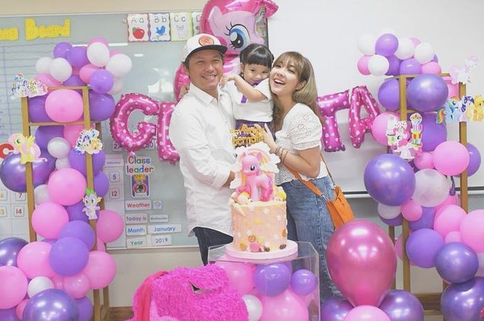 Gisel dan Gading Marten Resmi Cerai, Hakim Ketua Bocorkan Penyebabnya ... Gisel dan Gading Marten Resmi Cerai, Hakim Ketua Bocorkan Penyebabnya ...