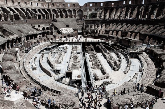 Sejarah Berdarah Koloseum, Arena Hiburan dan Pembantaian Romawi ...