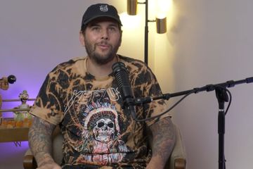 Matt Shadows With Fans