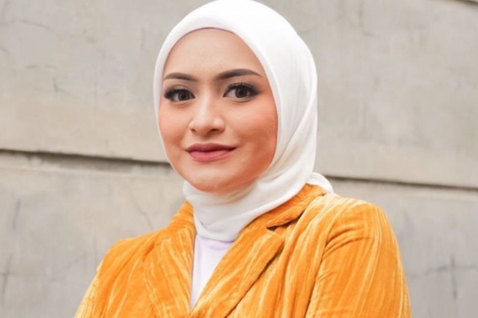 'Ini Ada Adiknya Loh', Nathalie Holcher Berurai Air Mata Saat Singgung ... 'Ini Ada Adiknya Loh', Nathalie Holcher Berurai Air Mata Saat Singgung ...