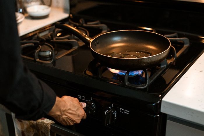 Macam Sumber Energi Panas yang Digunakan di Rumah, Materi IPA Kelas 4 ...