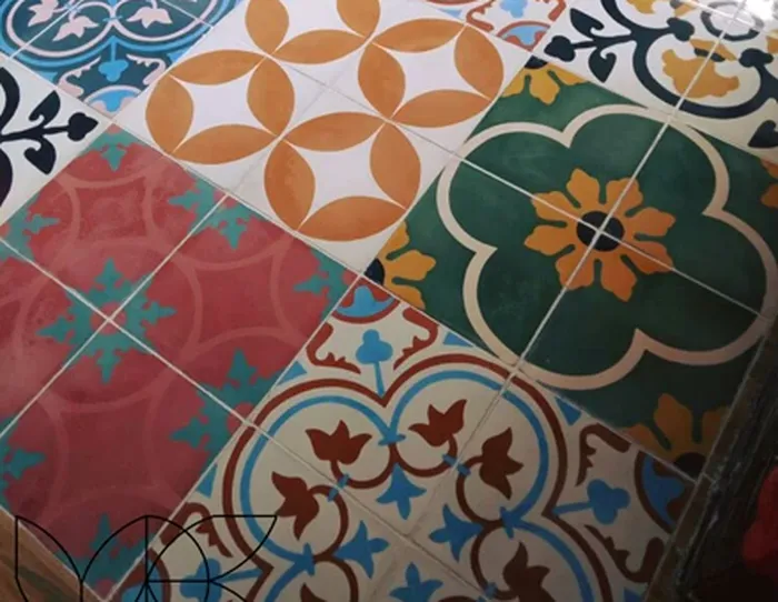 Trik Pasang Ubin Klasik agar Tampil Lebih Menarik, 1 Ubin 4 Warna Nat ...