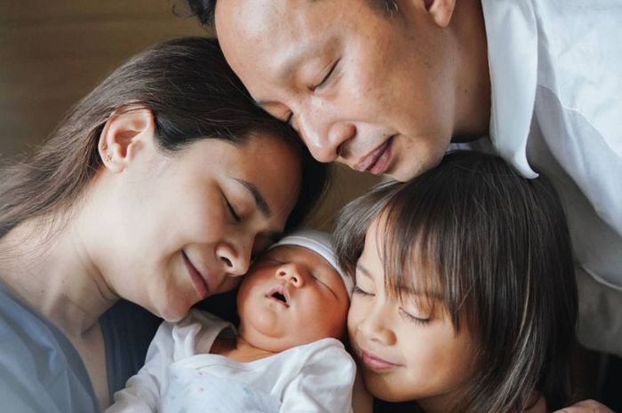 Bak Buktikan Warisi Ketampanannya Sejak Orok, Wajah dan Hidung Anak ...