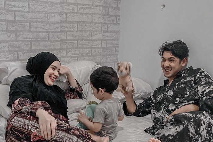 Tepis Isu Keretakan Rumah Tangganya dengan Arya Saloka, Putri Anne ... Tepis Isu Keretakan Rumah Tangganya dengan Arya Saloka, Putri Anne ...
